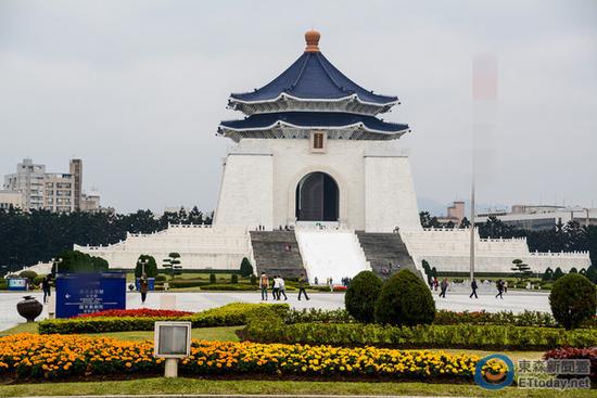 蔡英文民调一再下跌 丢了威信位子还能保多久？_台海_环球网